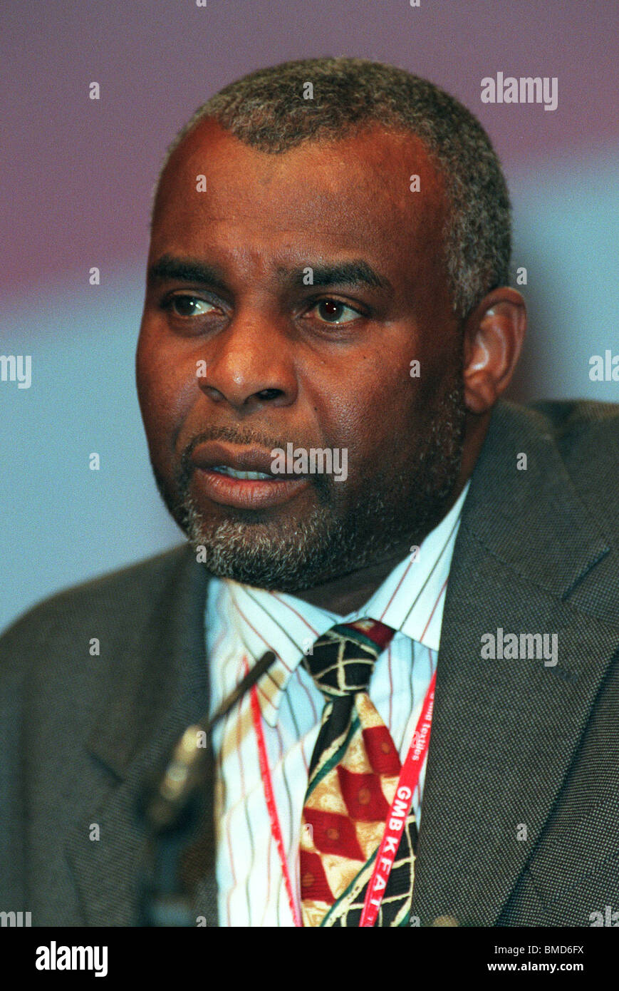 NEVILLE LAWRENCE FATHER OF MURDERED STEPHEN 24 October 1999 Stock Photo ...