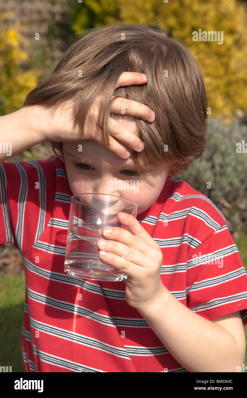 Feeling hot hi-res stock photography and images - Alamy