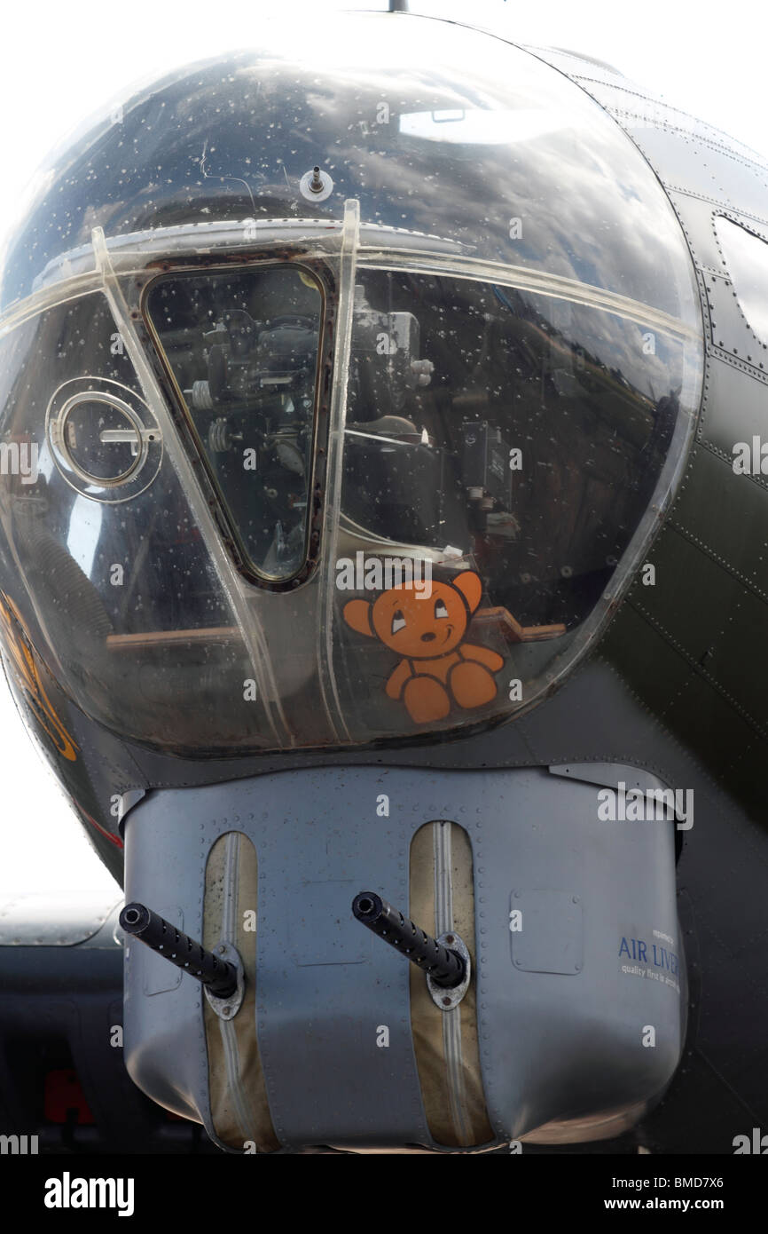 Nose cone and chin turret of the Boeing B-17G Flying Fortress Duxford ...