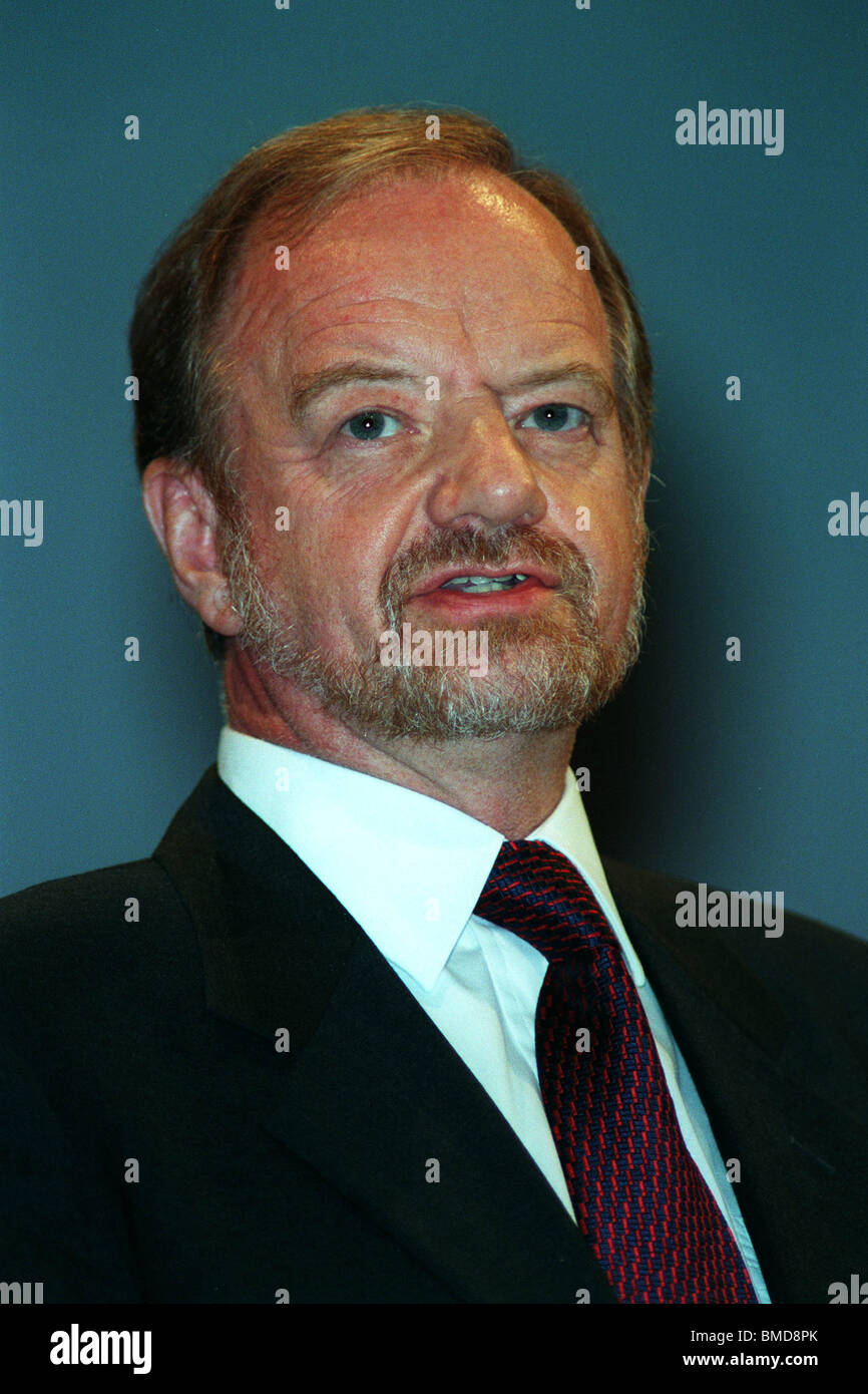 Robin cook mp hi-res stock photography and images - Alamy