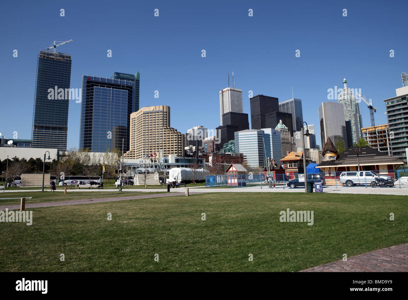 Canada ontario toronto residential area hi-res stock photography and ...
