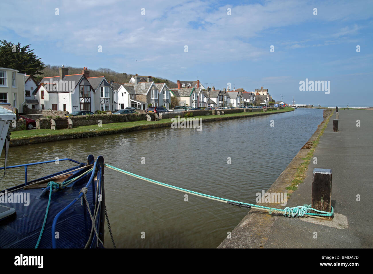 Canal lock bude hi-res stock photography and images - Alamy