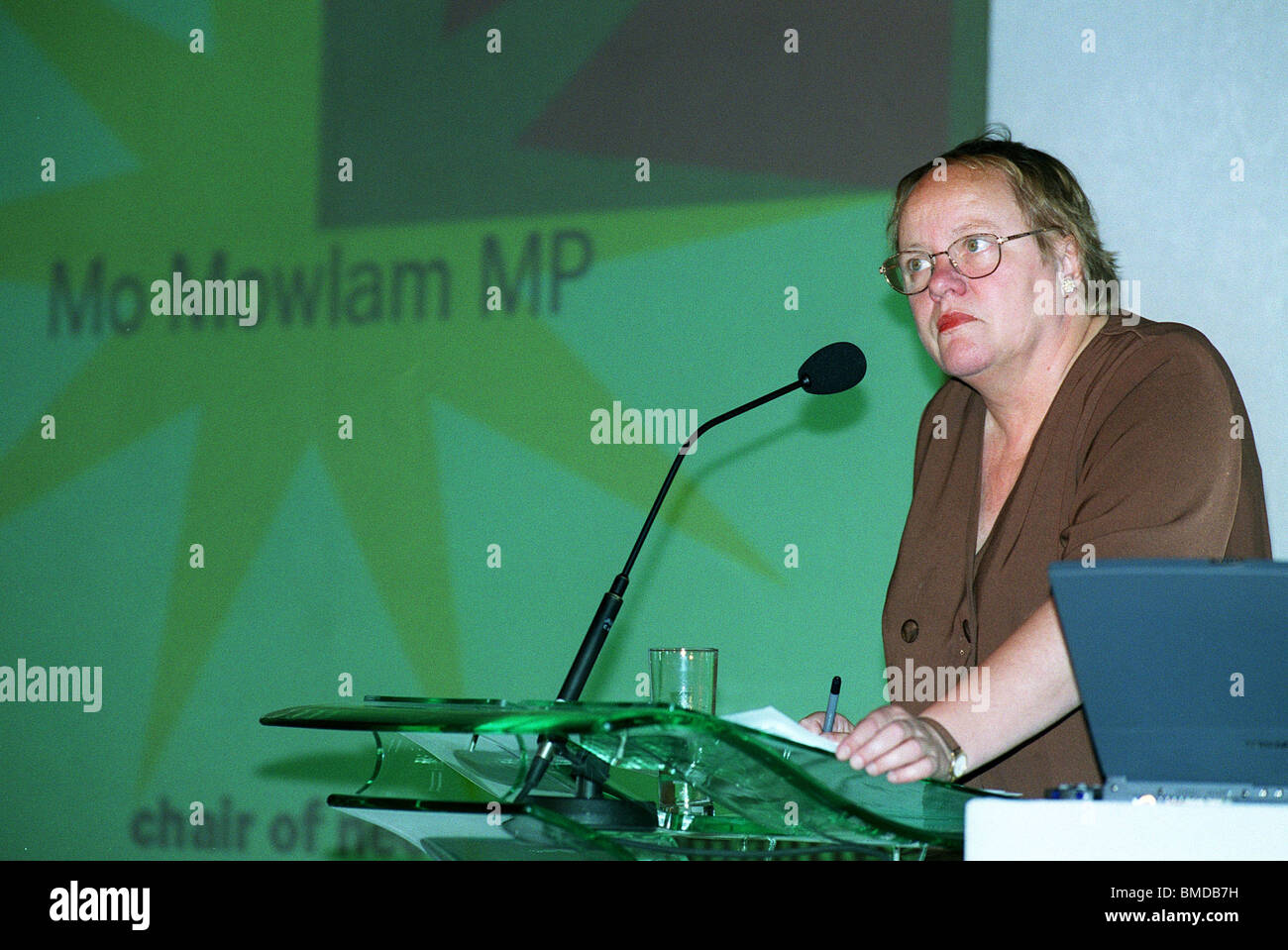 MO MOWLAM M.P. SEC. STATE TO NORTHERN IRELAND 07 July 1999 Stock Photo ...