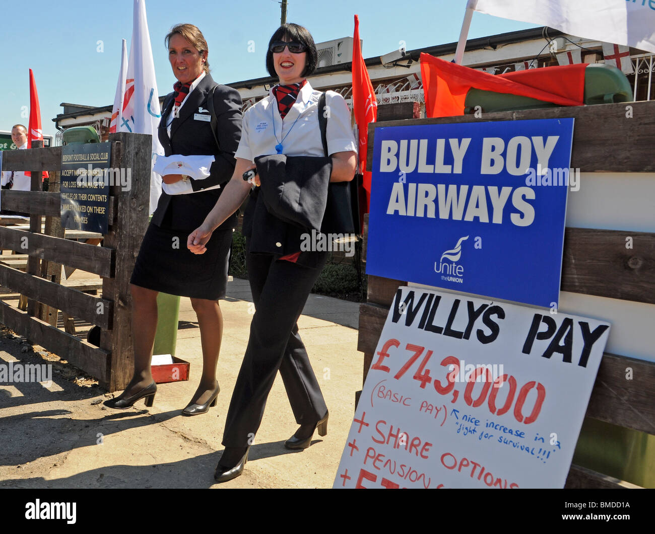 British airways cabin crew hi-res stock photography and images - Alamy