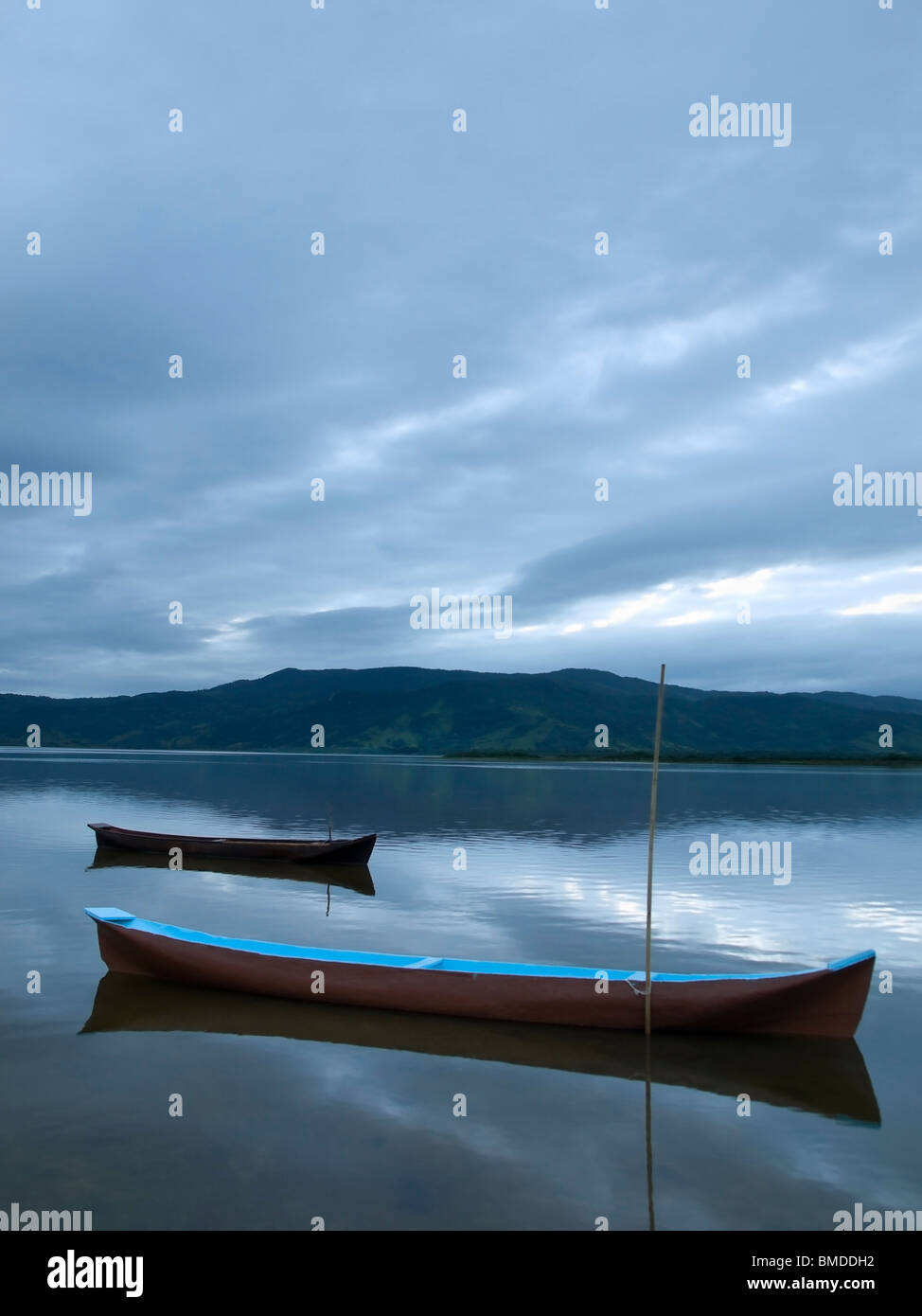 Peaceful morning scene boats hi-res stock photography and images - Alamy