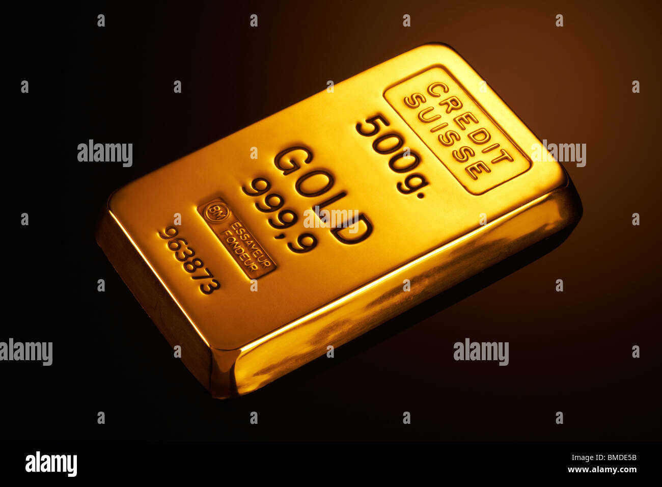Gold ingot hi-res stock photography and images - Alamy