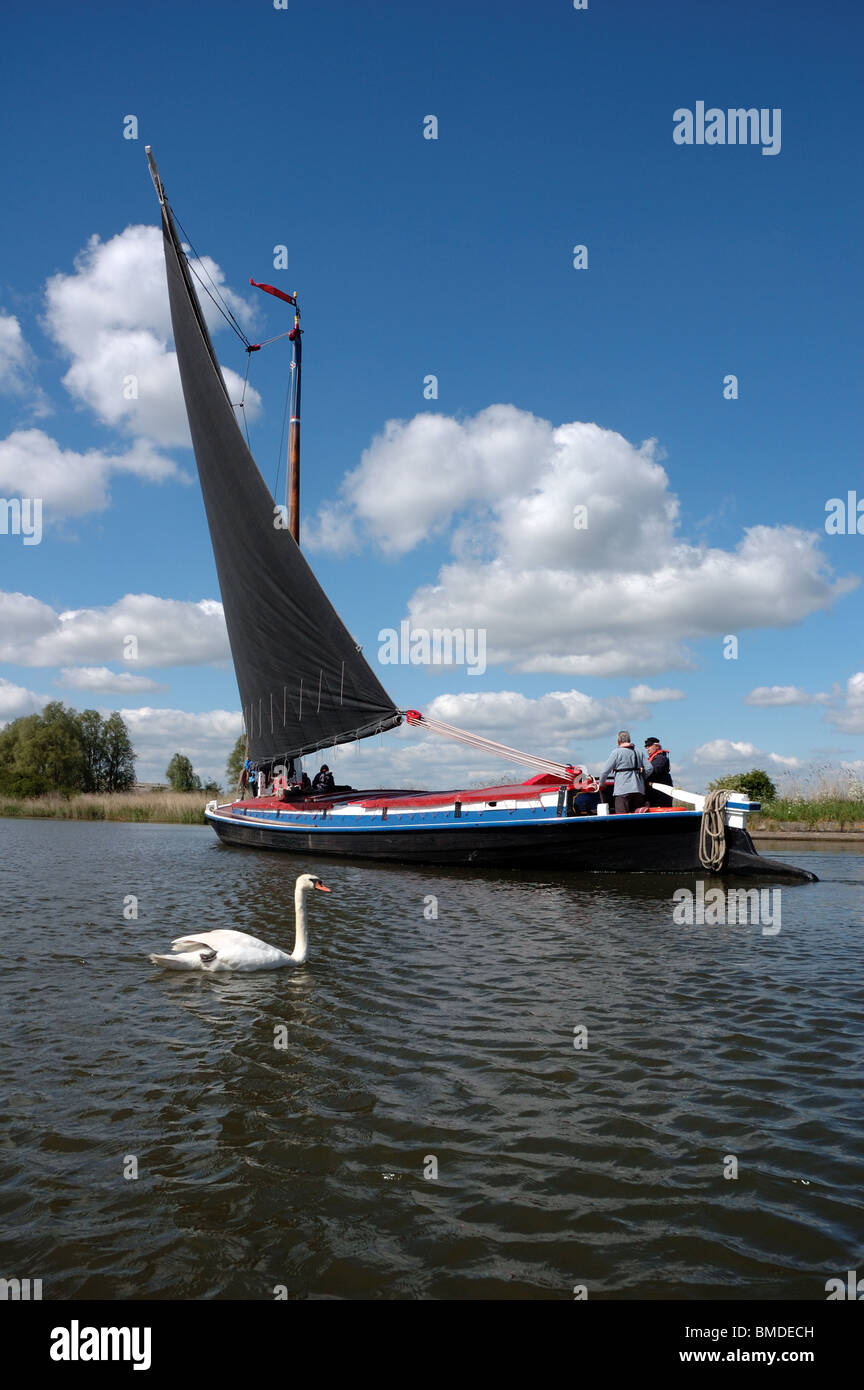 Historic Norfolk trading wherry Albion on the River Bure, Broads ...