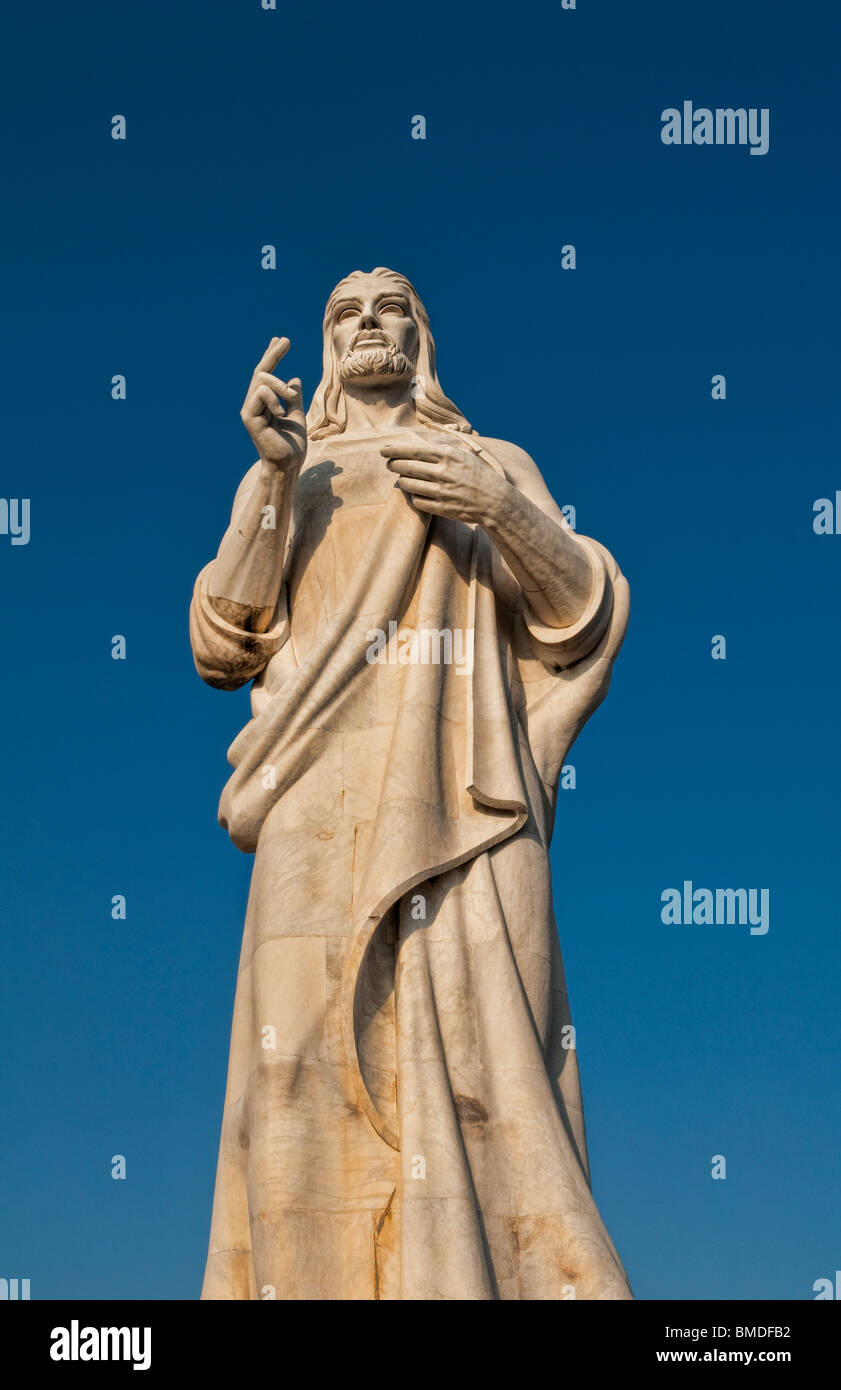 Statue of christ statue overlooking havana hi-res stock photography and ...