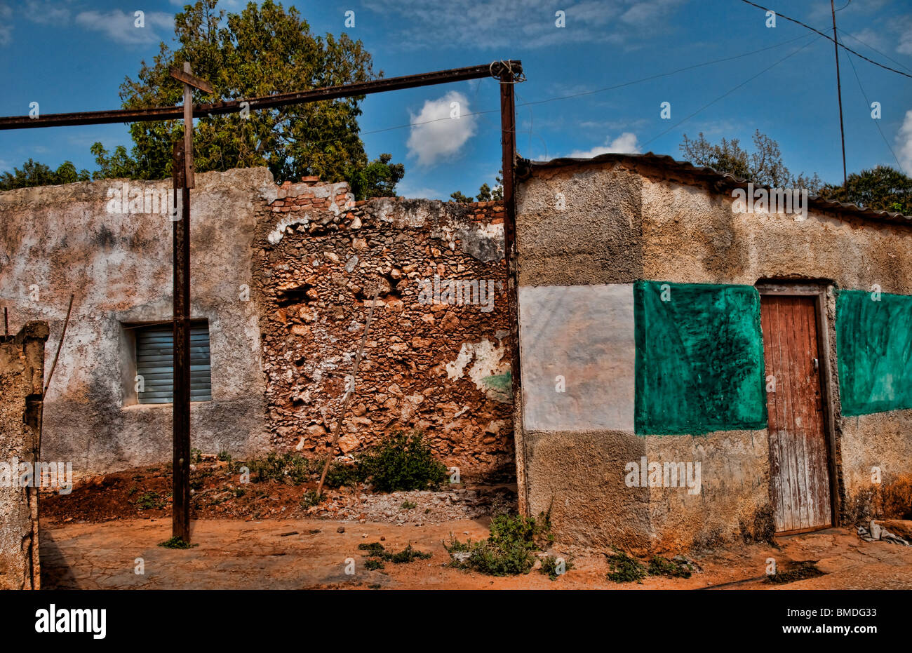 Old worn buildings in small town of Isabel Cuba Stock Photo - Alamy