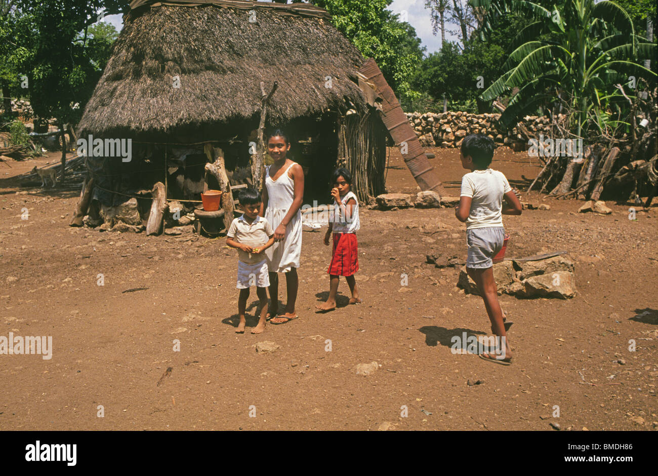 Poor mexican children High Resolution Stock Photography and Images - Alamy