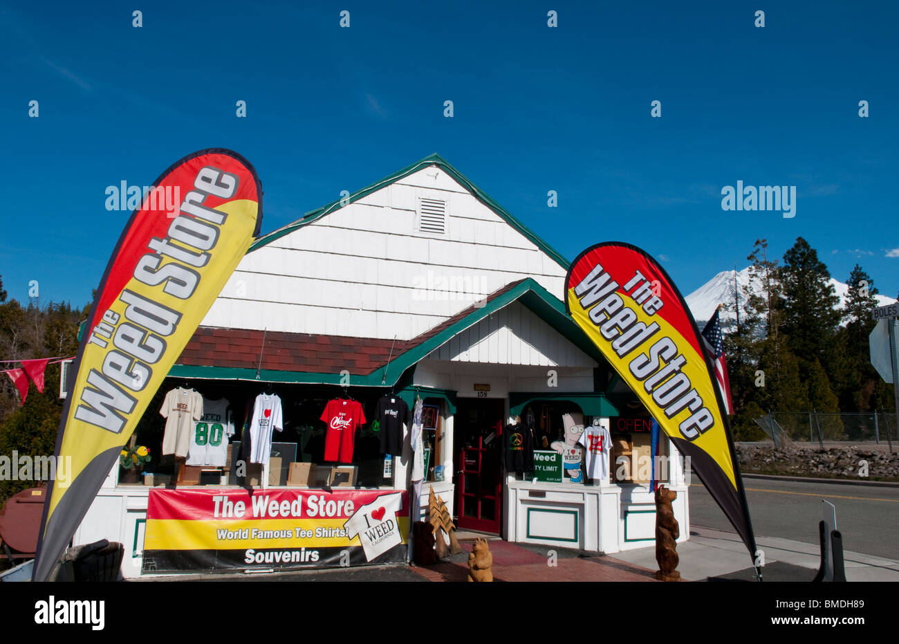 Famous Weed Store in funky small town of Weed California right next to ...