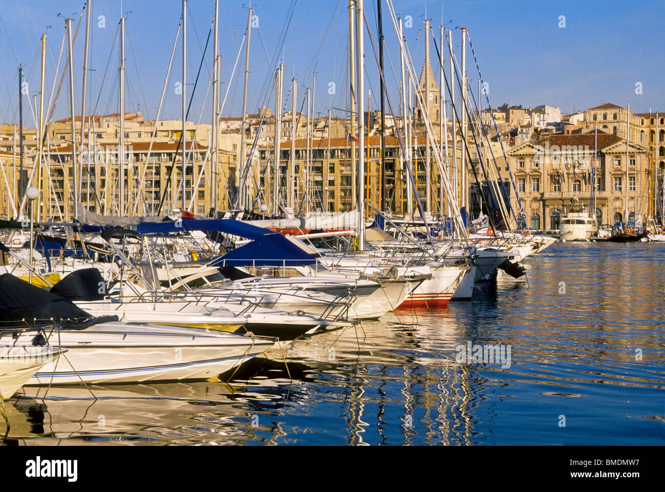 Old marseille architecture hi-res stock photography and images - Alamy
