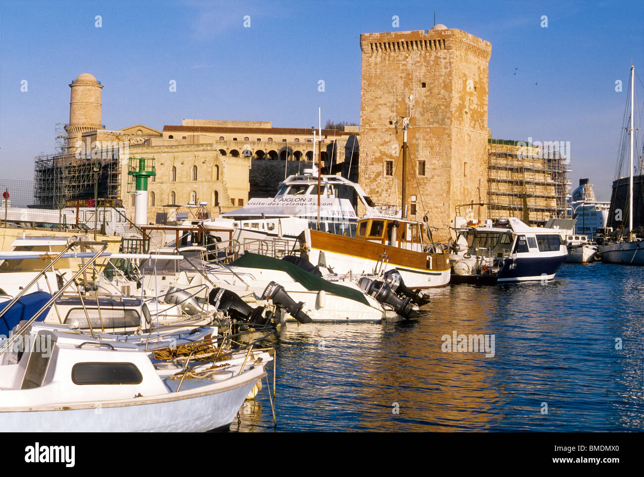 Old marseille architecture hi-res stock photography and images - Alamy