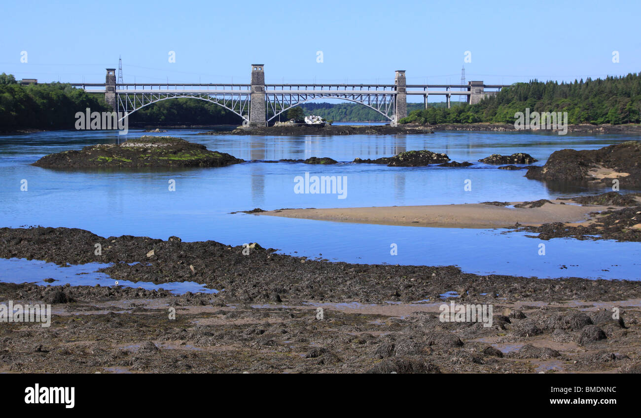 Britannia Bridge, Menai Straits, Anglesey Stock Photo - Alamy