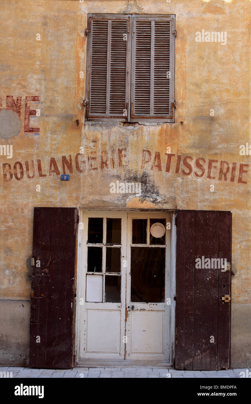 Picturesque village cassis south france hi-res stock photography and ...