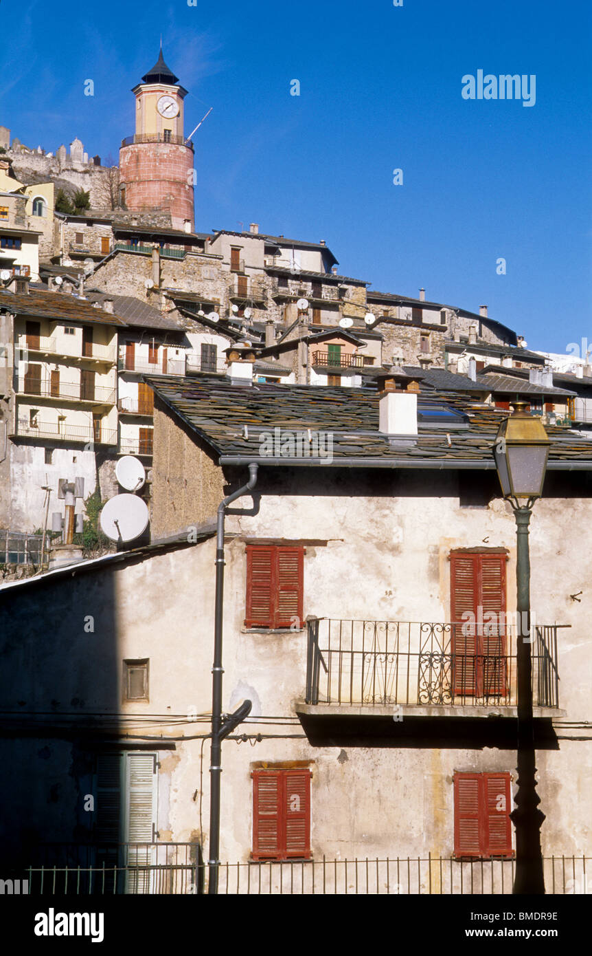 Picturesque countryside medieval hi-res stock photography and images ...