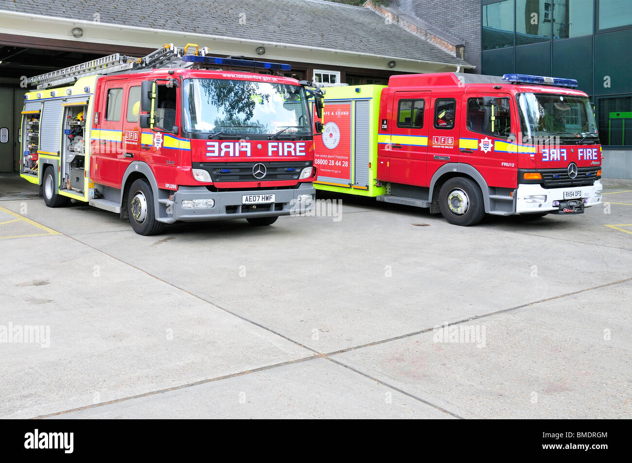 English fire engines hi-res stock photography and images - Alamy