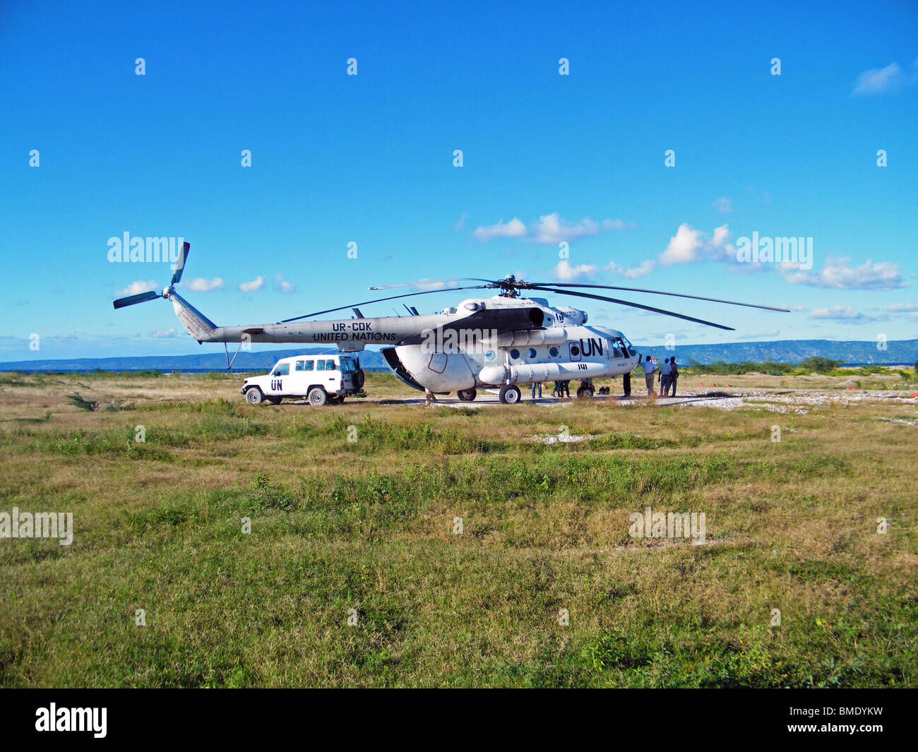 Helicopter united nations hi-res stock photography and images - Alamy