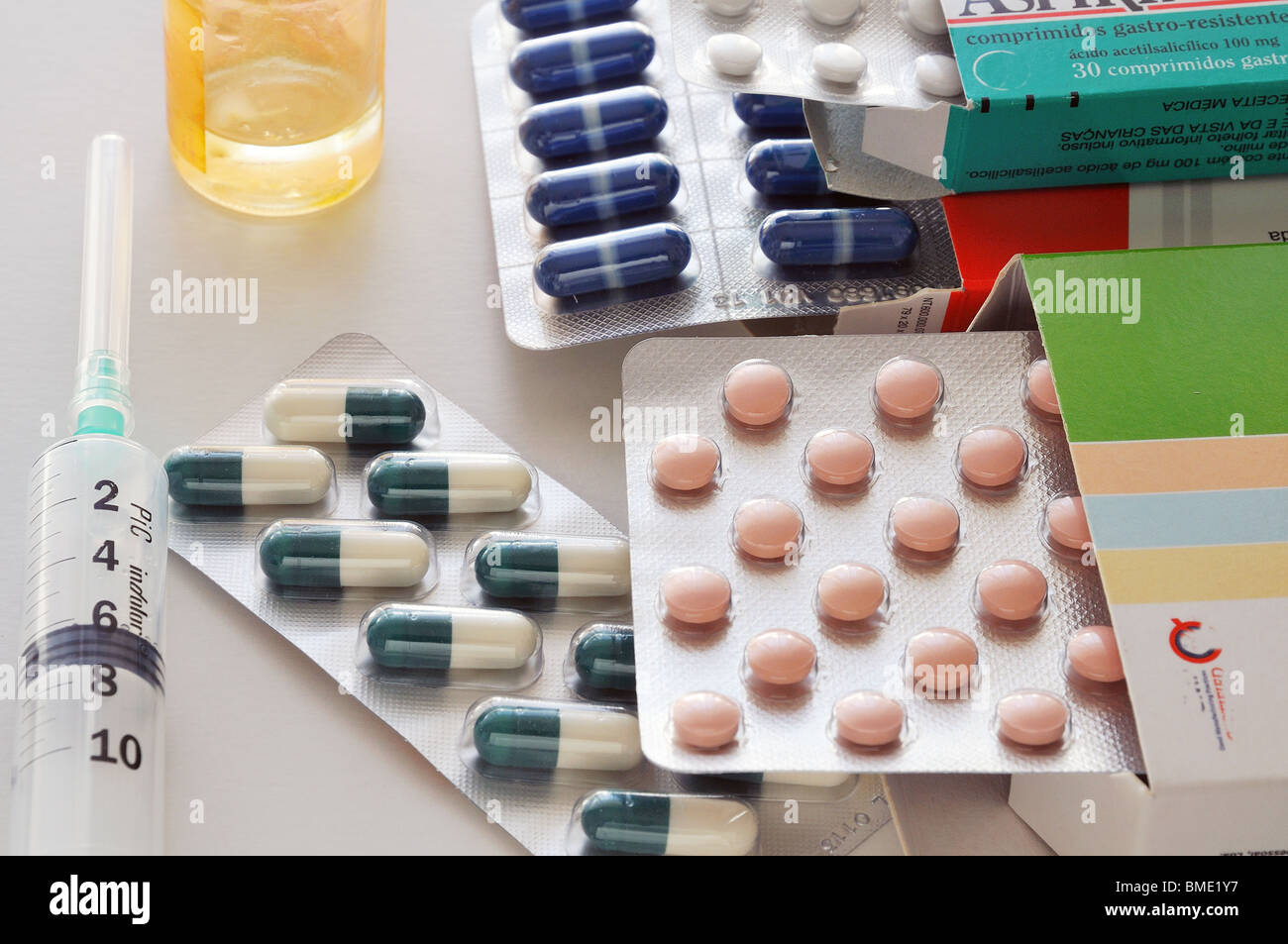 Medical products; syringe Stock Photo - Alamy