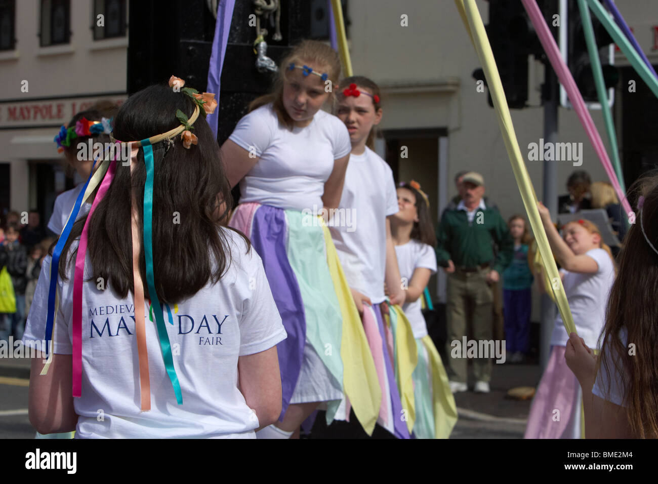 Maypole hi-res stock photography and images - Alamy