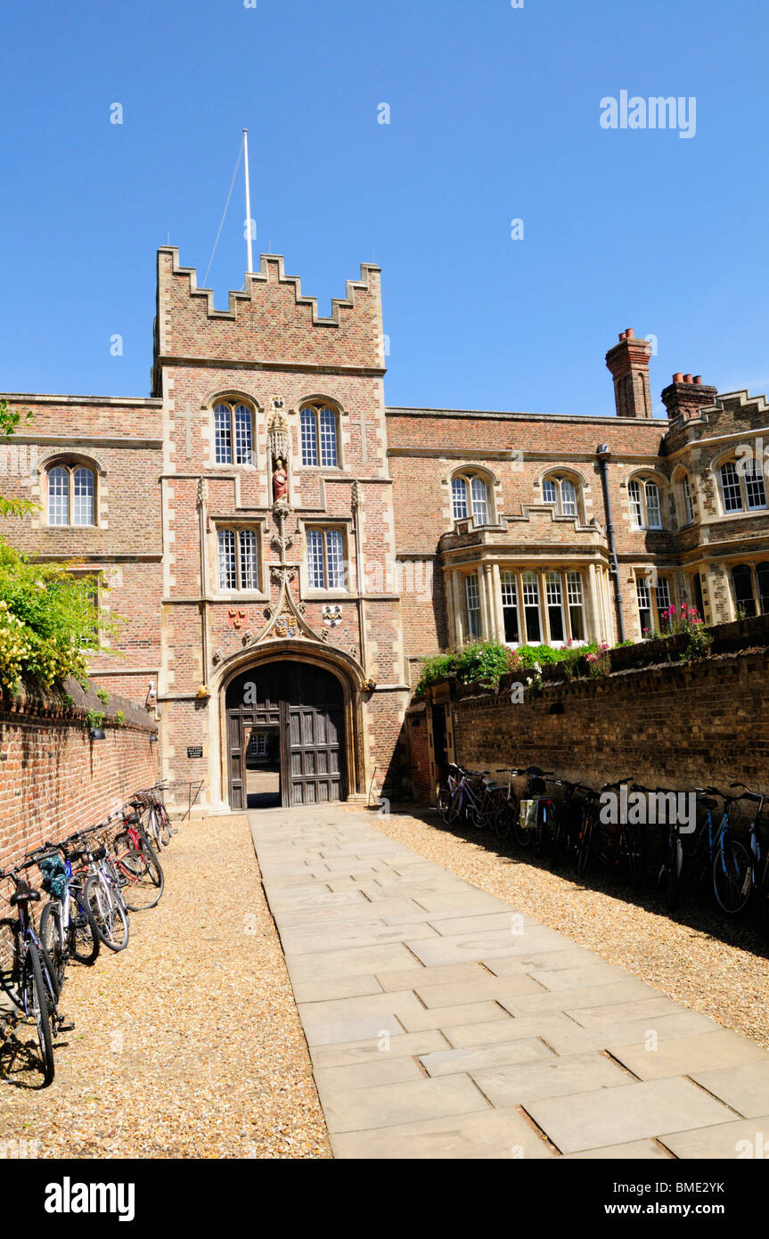 Jesus College Gatehouse, Cambridge, England, UK Stock Photo - Alamy