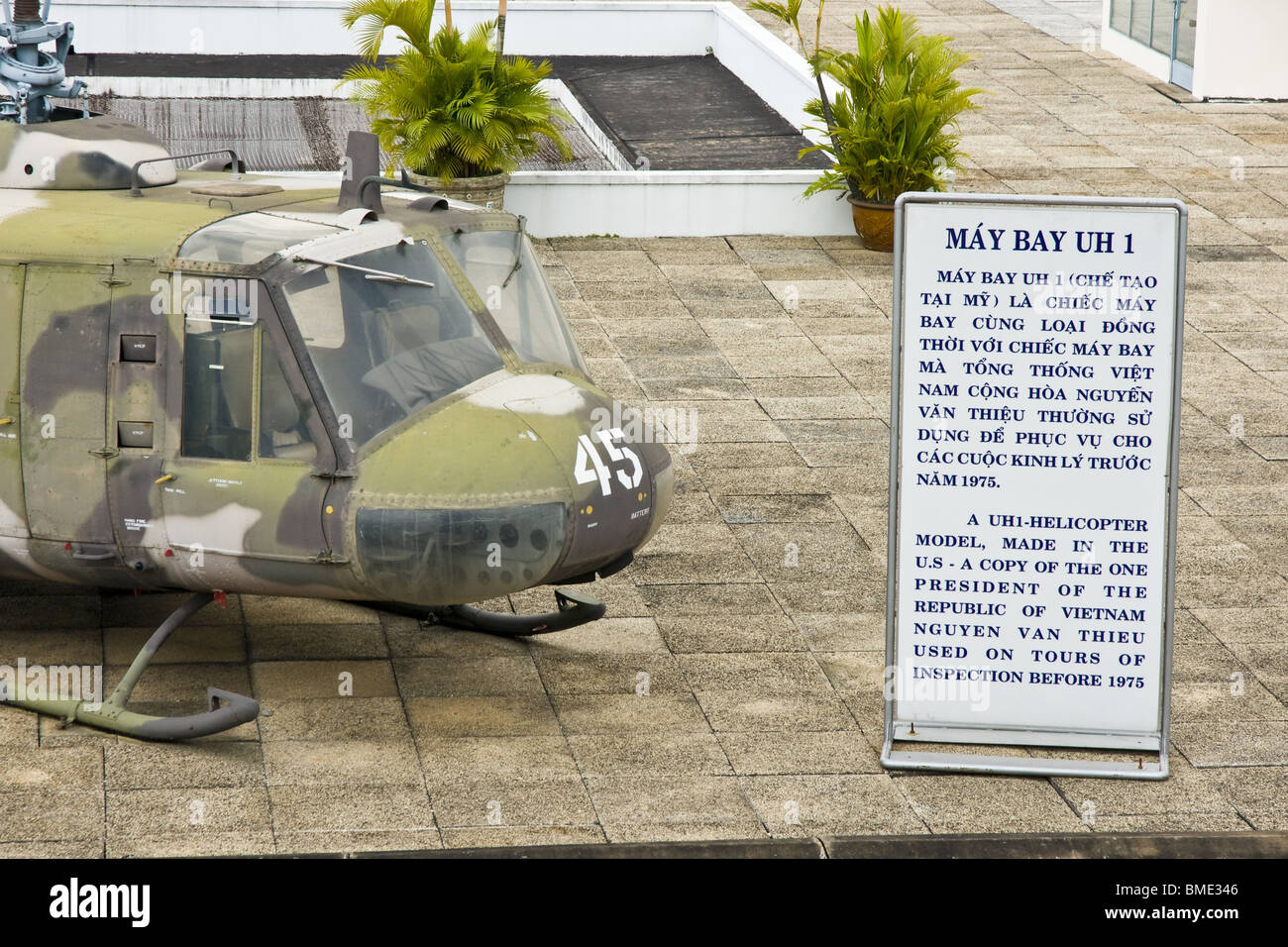 Abandoned Helicopter on the roof of the presidential Palace, Ho Chi ...