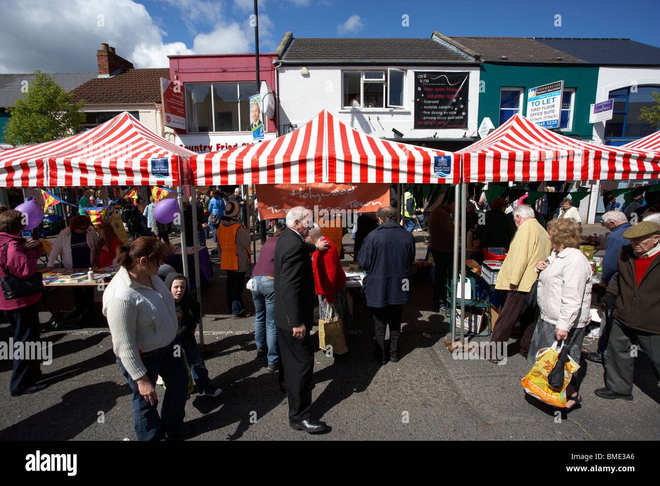 Charity fair stalls hi-res stock photography and images - Alamy