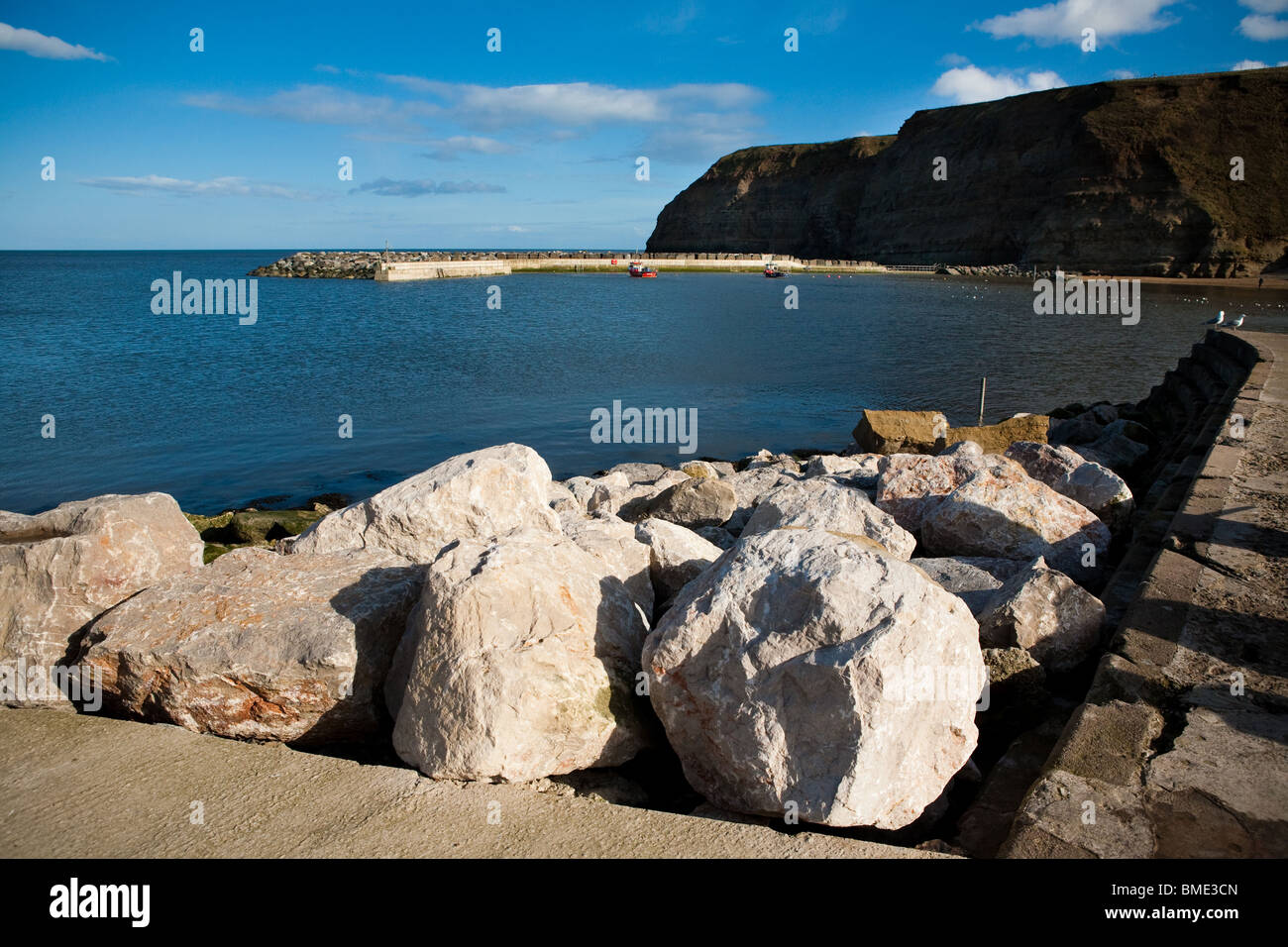 Sea Defences at Staithes, North Yorkshire, England Stock Photo - Alamy