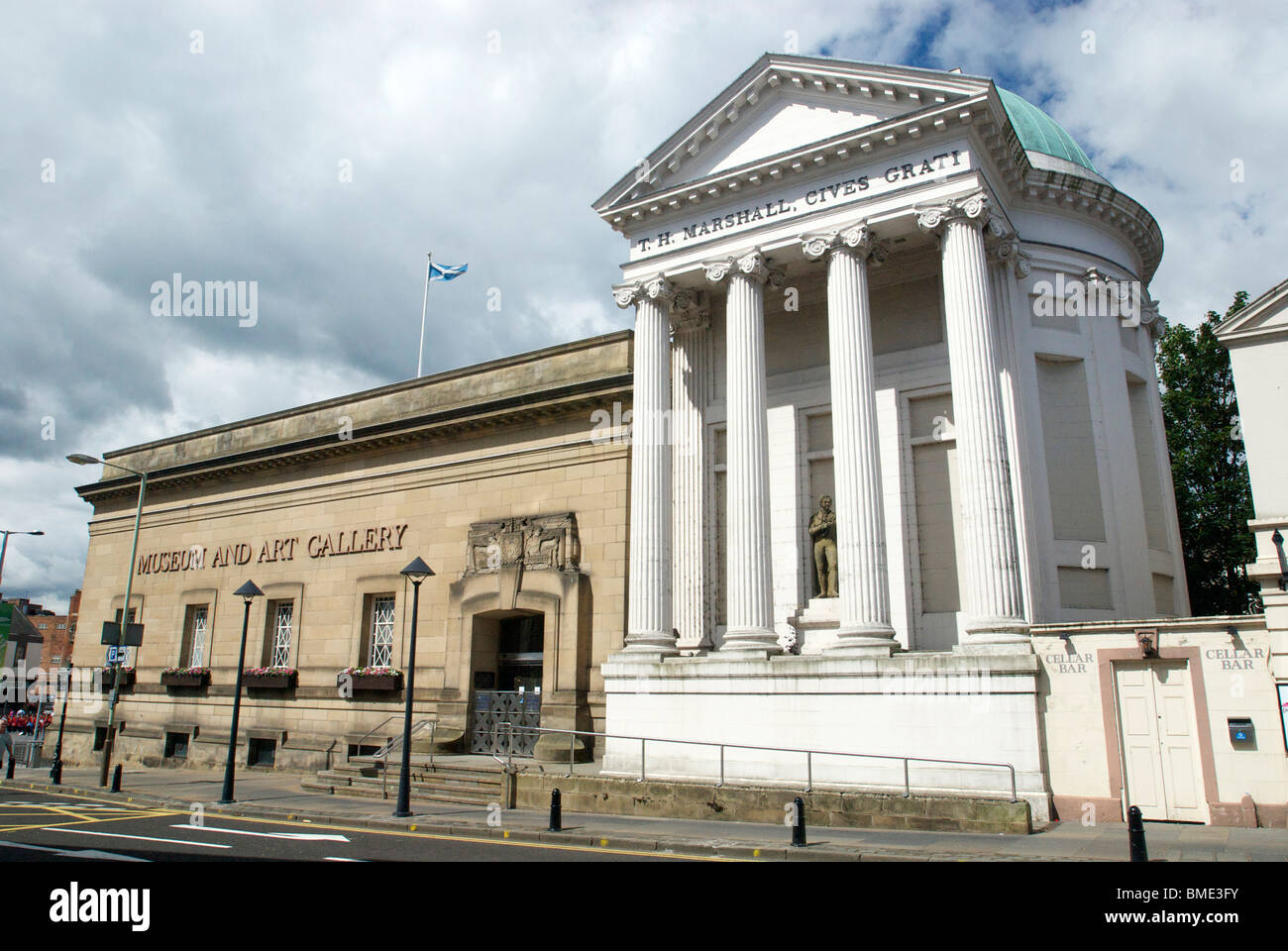 Perth museum scotland hi-res stock photography and images - Alamy