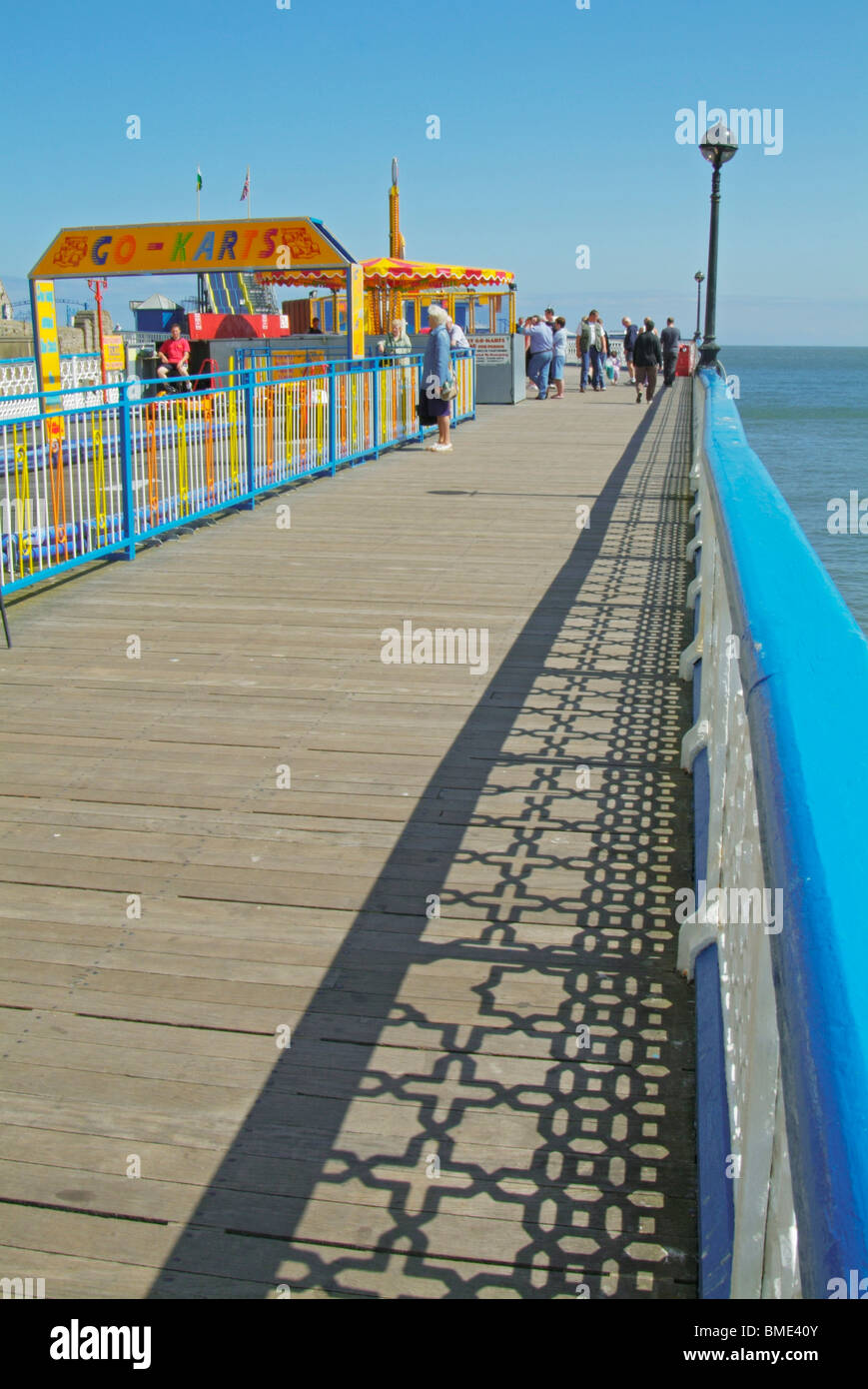 Fairground ride llandudno pier hi-res stock photography and images - Alamy