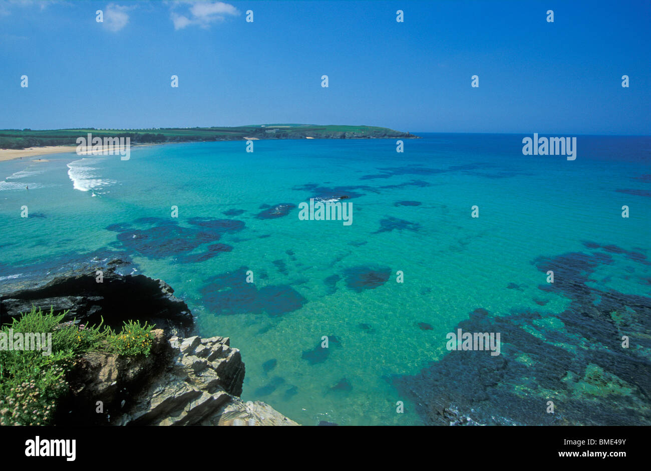 Clear turquoise water of Harlyn bay near Padstow North Cornwall coast ...