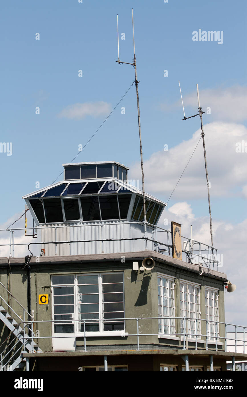 Air traffic control tower raf hi-res stock photography and images - Alamy