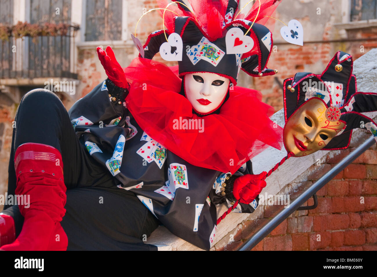 Costumed people hi-res stock photography and images - Alamy