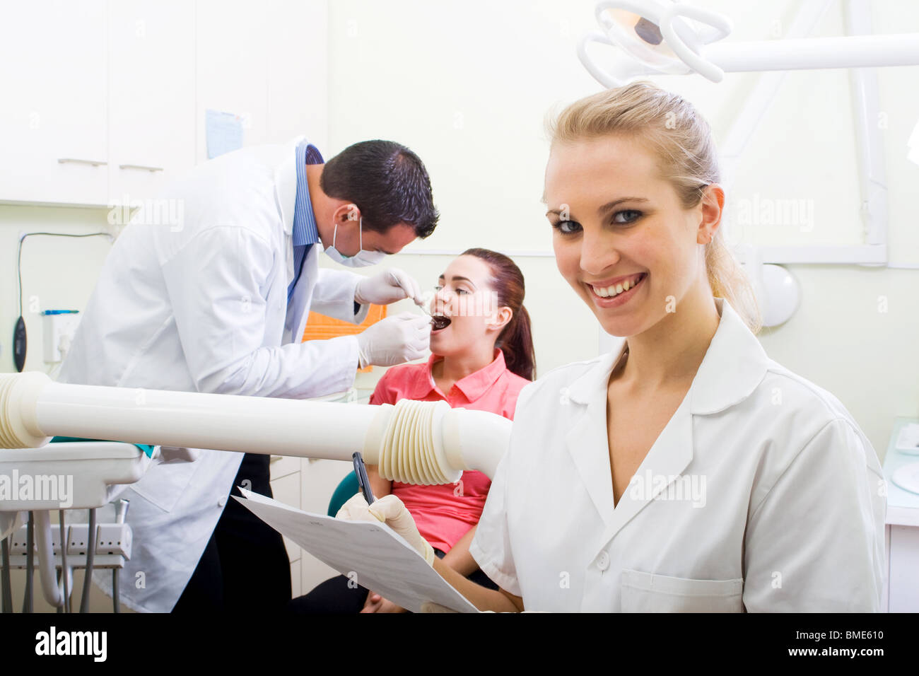 Dental assistant hi-res stock photography and images - Alamy