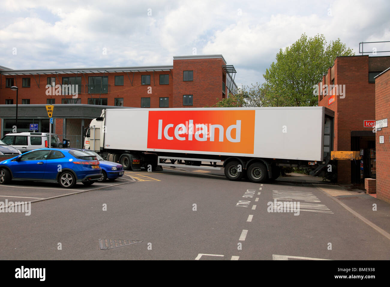 Iceland lorry delivering to store in Market Drayton, Shropshire which ...