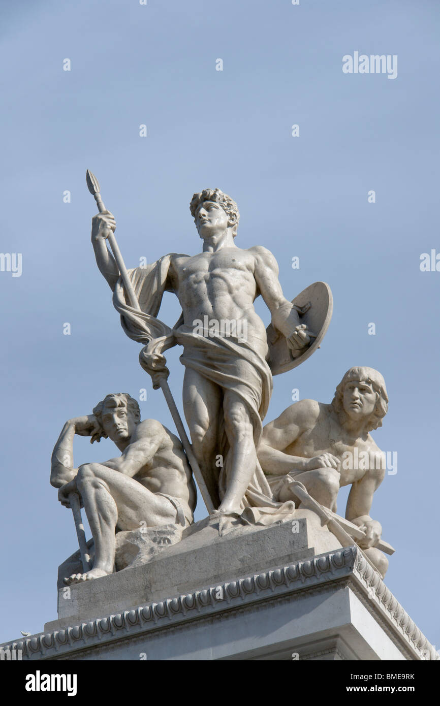 Rome, Italy. Marble group on the Vittoriano Stock Photo - Alamy
