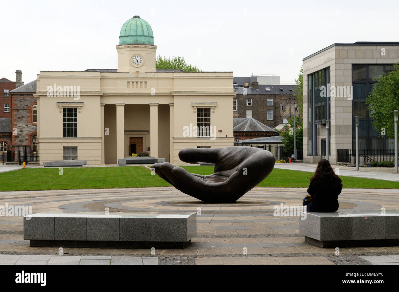 The wishing hand sculpture hi-res stock photography and images - Alamy