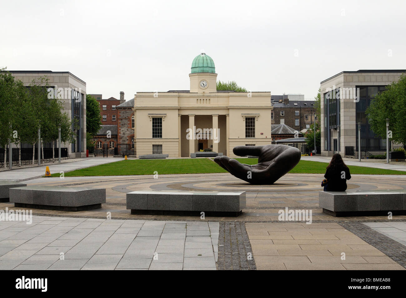 The Wishing Hand sculpture by Dublin artist Linda Brunker in the ...