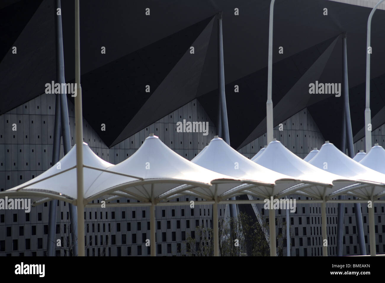 Theme pavilion at shanghai world expo hi-res stock photography and ...