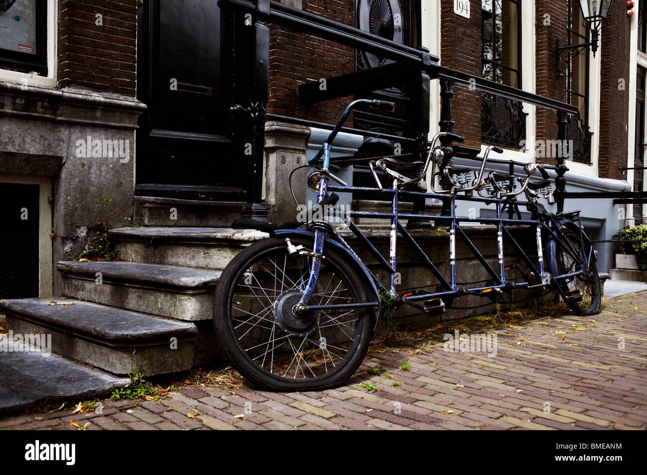 4 person tandem bike hi-res stock photography and images - Alamy