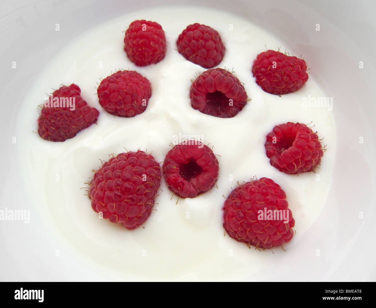 Raspberry yogurt hi-res stock photography and images - Alamy