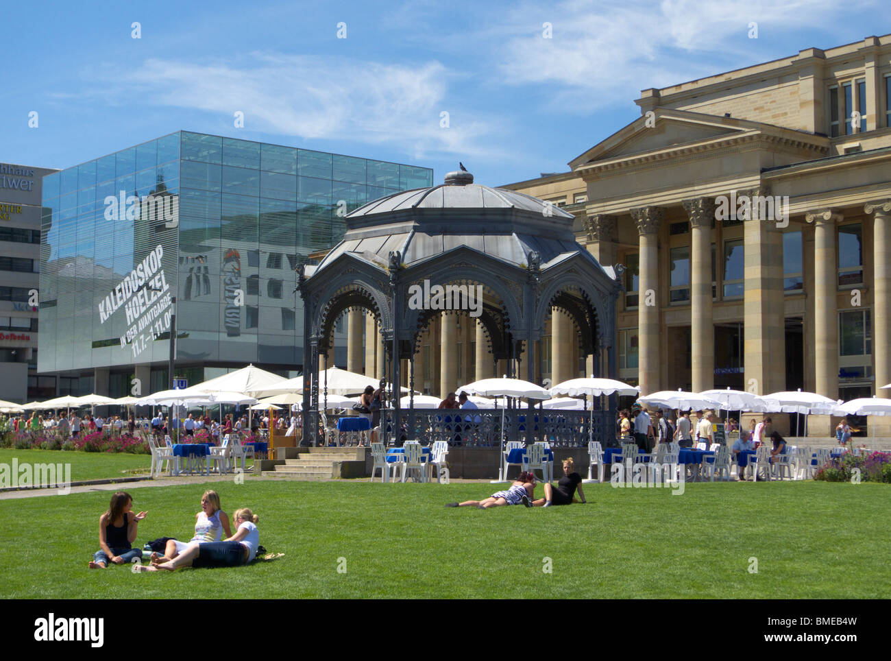 Stuttgart, view from Schlossplatz to Kunstmuseum (art museum ...