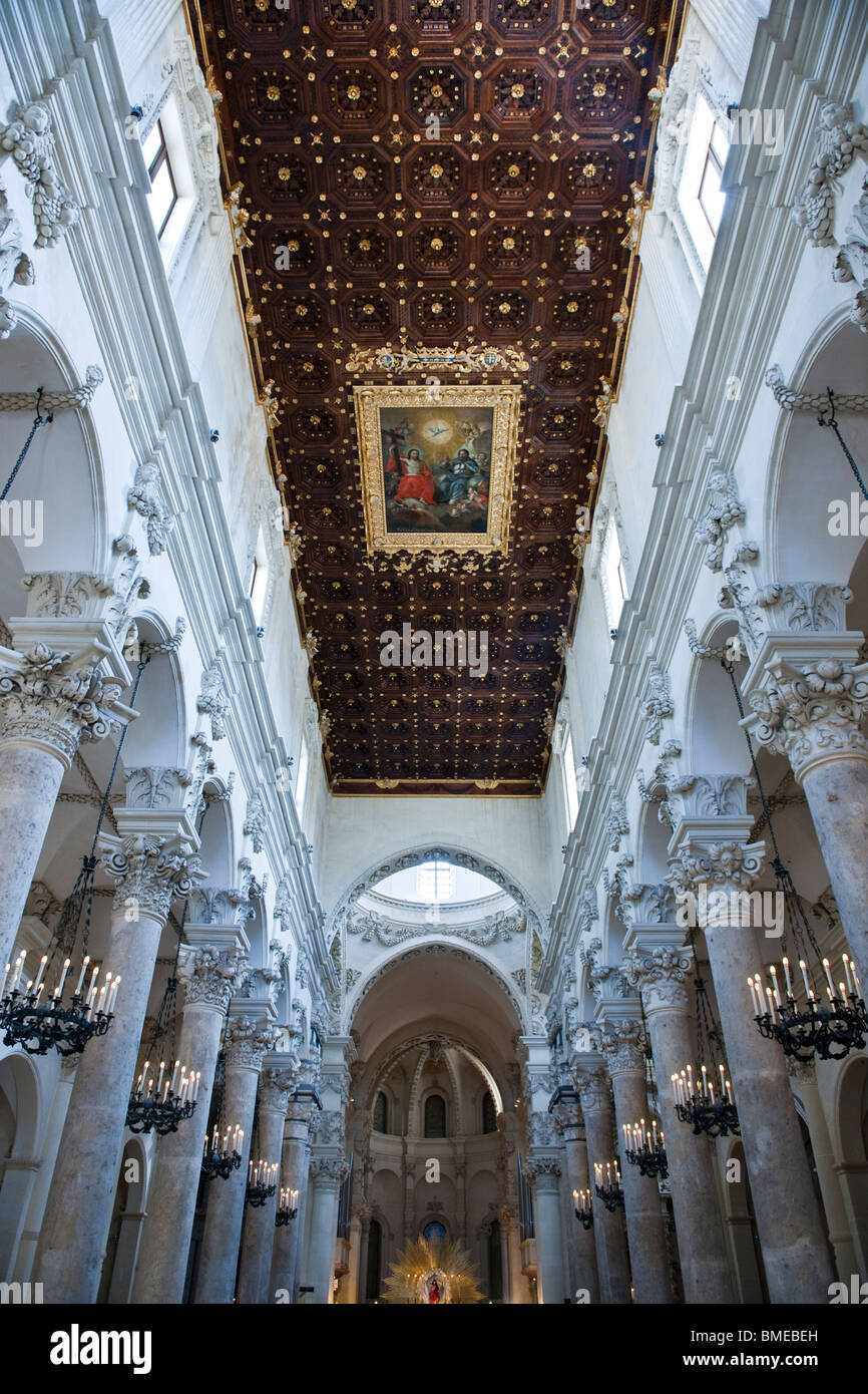 Santa croce basilica indoor hi-res stock photography and images - Alamy