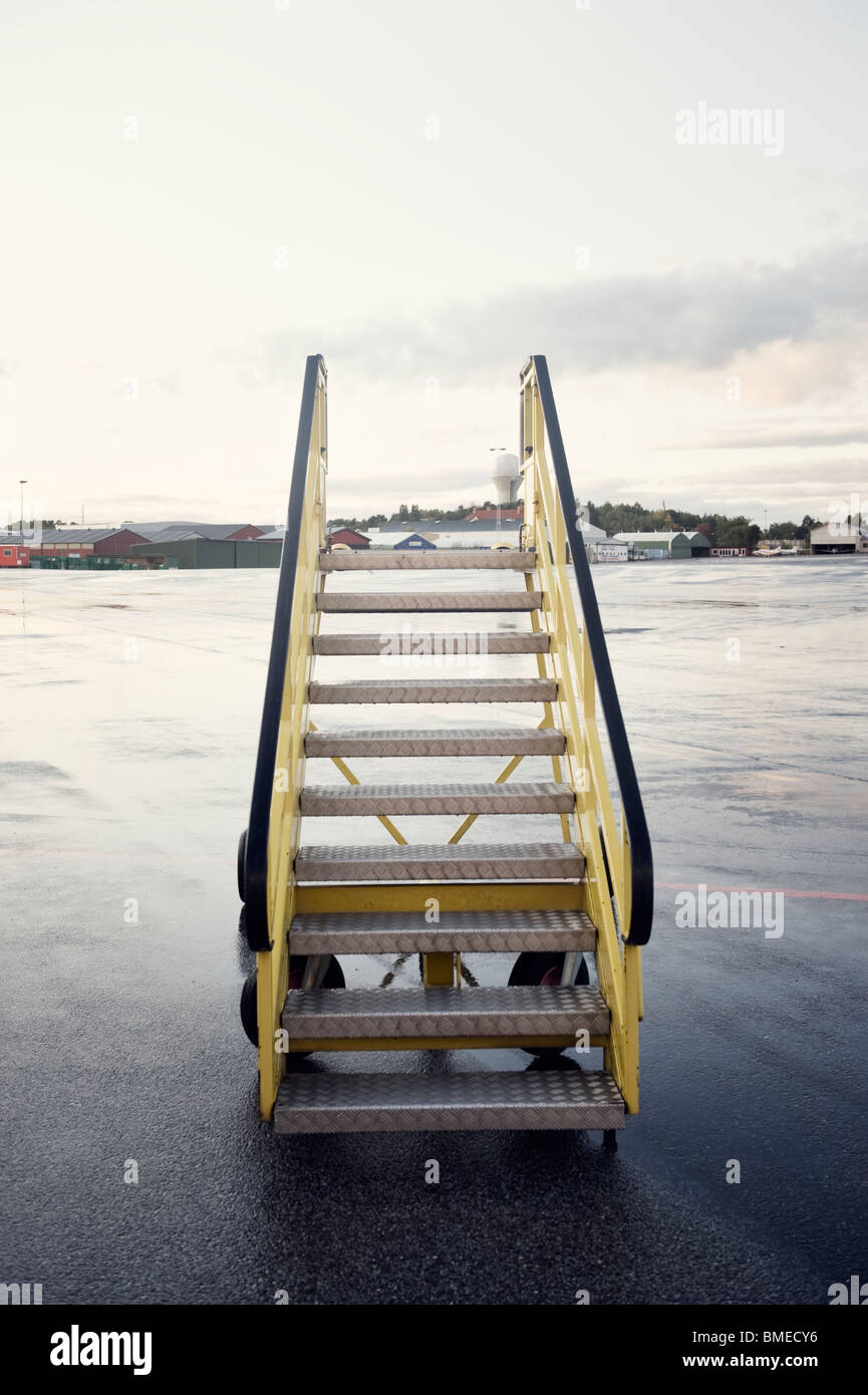 Middle stairway hi-res stock photography and images - Alamy