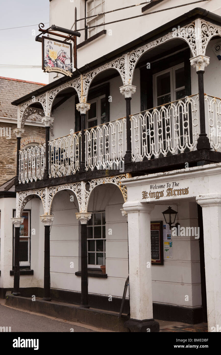 UK, England, Devon, Strete, Kings Arms Grade 2 listed public house with ...