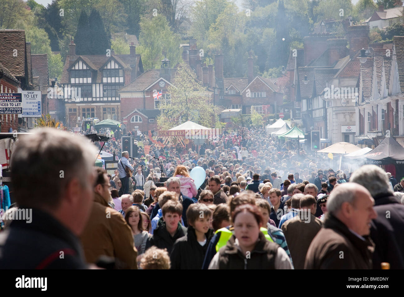 Crowd crowd fair fayre street hi-res stock photography and images - Alamy