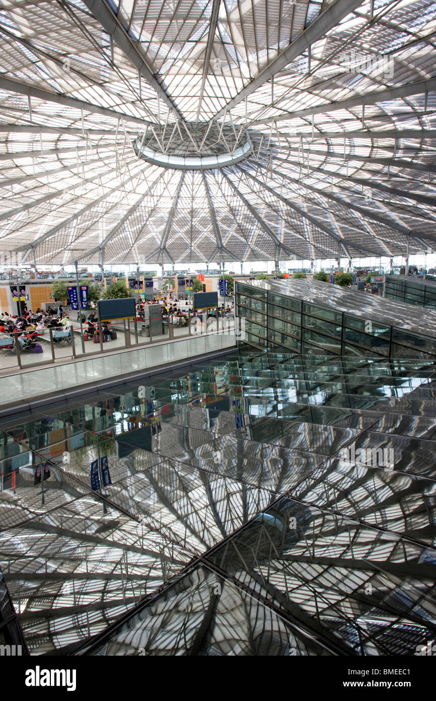 Shanghai South Railway Station, Shanghai, China Stock Photo - Alamy