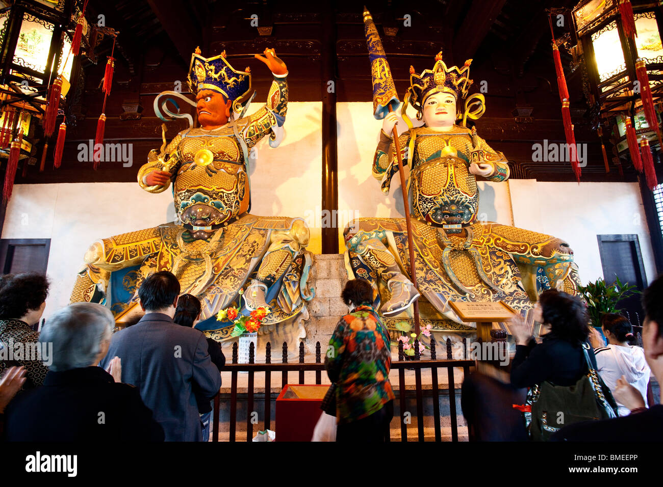 Heavenly King Hall, Longhua Temple, Shanghai, China Stock Photo - Alamy