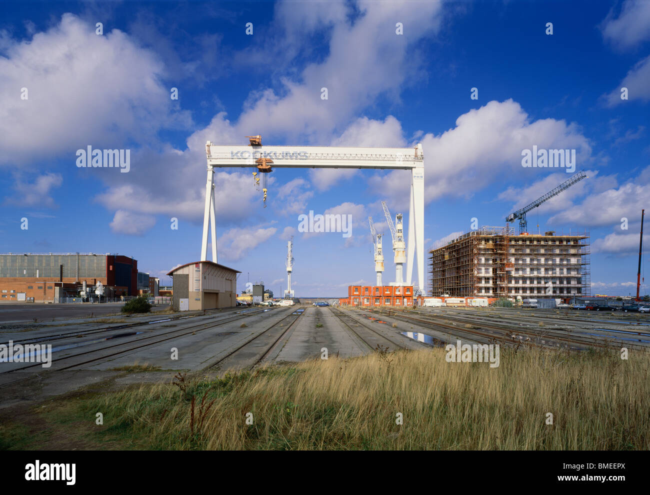 Cranes view hi-res stock photography and images - Alamy