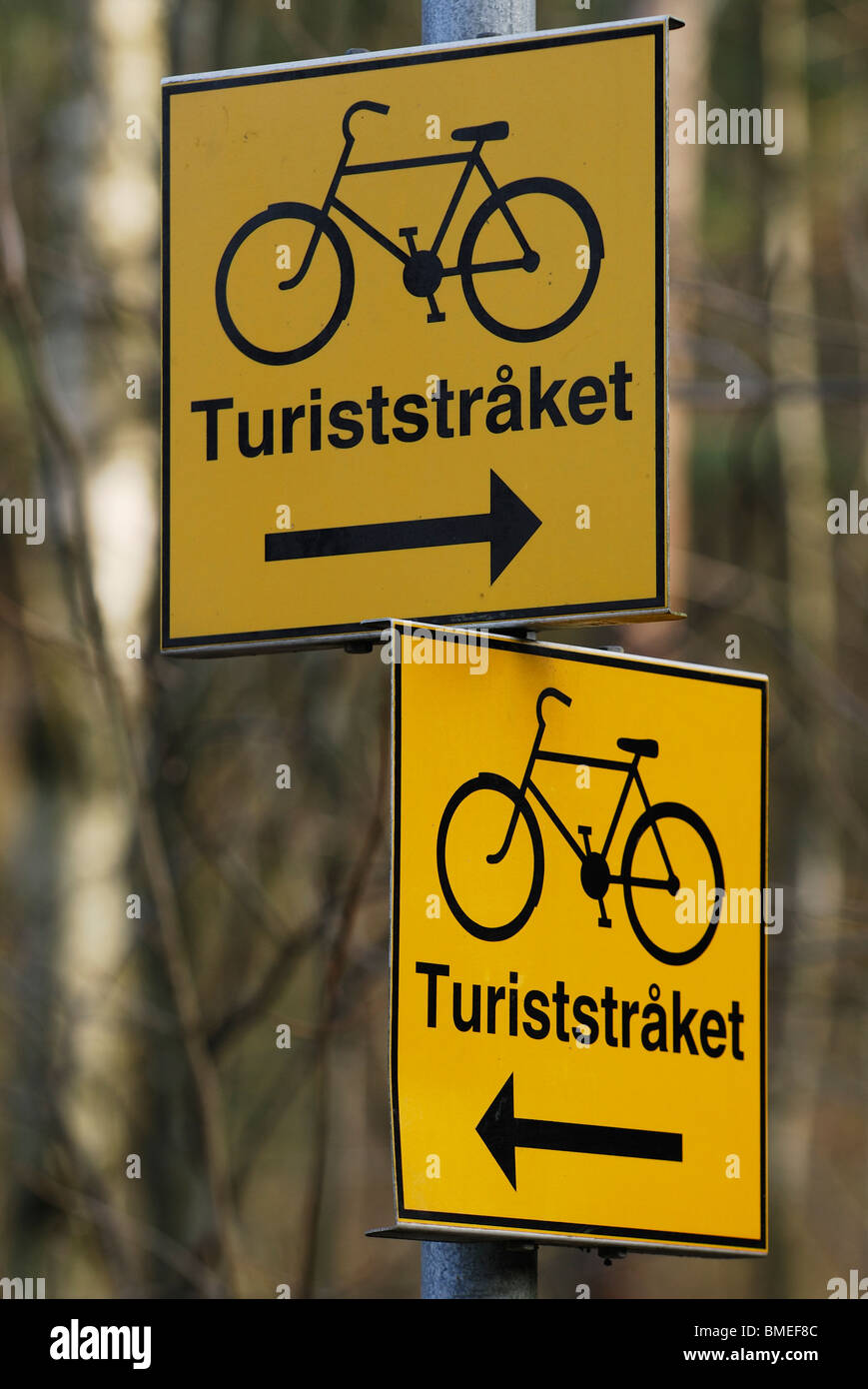 Bicycle sign hi-res stock photography and images - Alamy